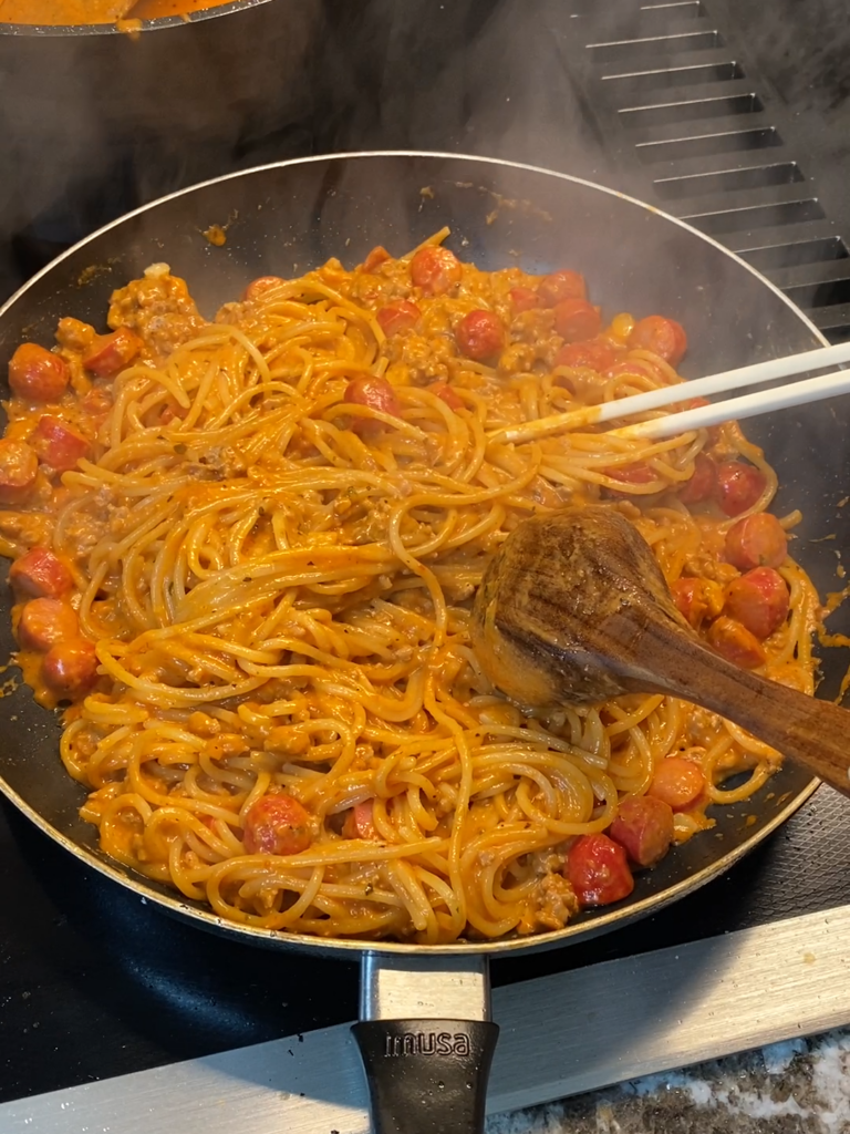Filipino Spaghetti - Jeanelleats Food and Travel Blog