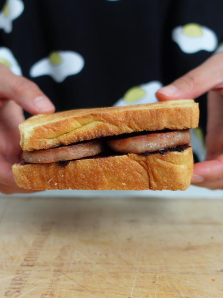 SPAM Jelly Sandwich (SPAM Recipe: Episode 3) - Jeanelleats