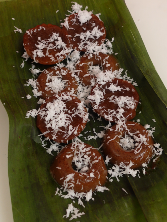 How to Make Kutsinta Recipe | Filipino Steamed Rice Cakes | Filipino ...