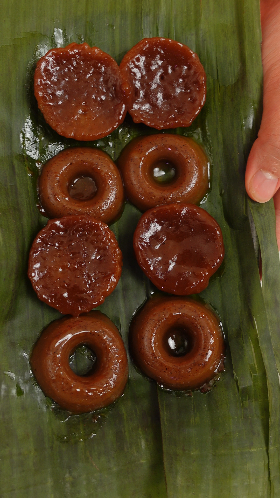 How to Make Kutsinta Recipe | Filipino Steamed Rice Cakes | Filipino ...