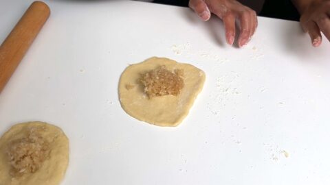 Pan De Coco Recipe - How To Make Filipino Sweet Coconut Bread ...