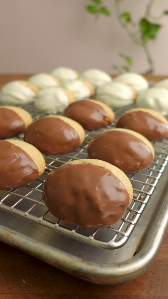 Medenki (Bulgarian Honey Cookies) - Jeanelleats Food and Travel Blog