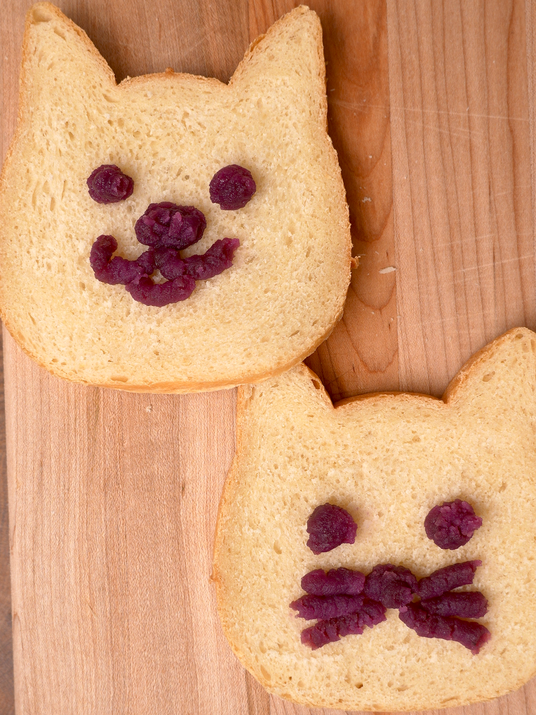 Cat-Shaped Bread Loaf - Jeanelleats Food and Travel Blog