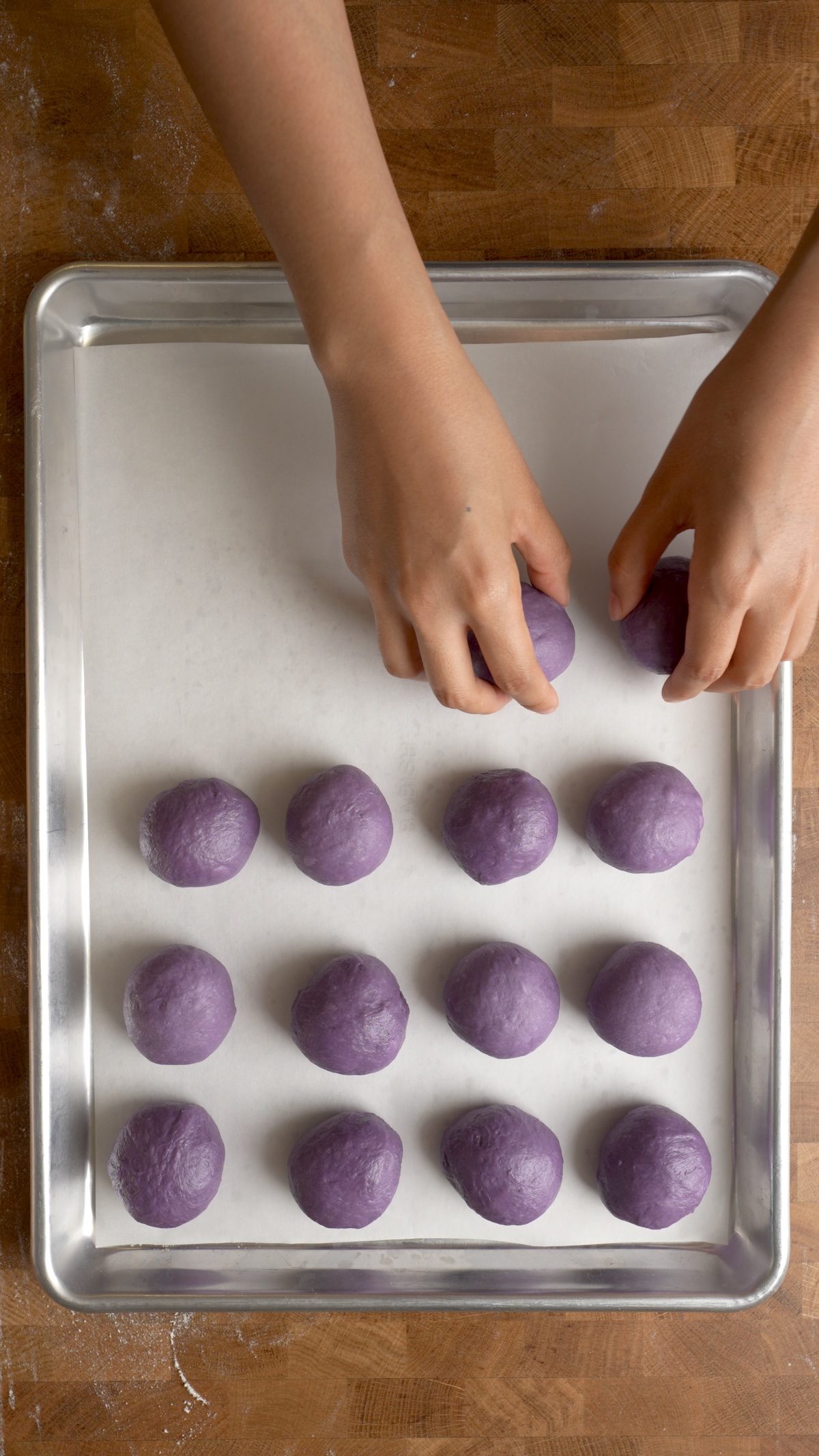Ube Coconut "Hawaiian Rolls" - Jeanelleats Food and Travel Blog