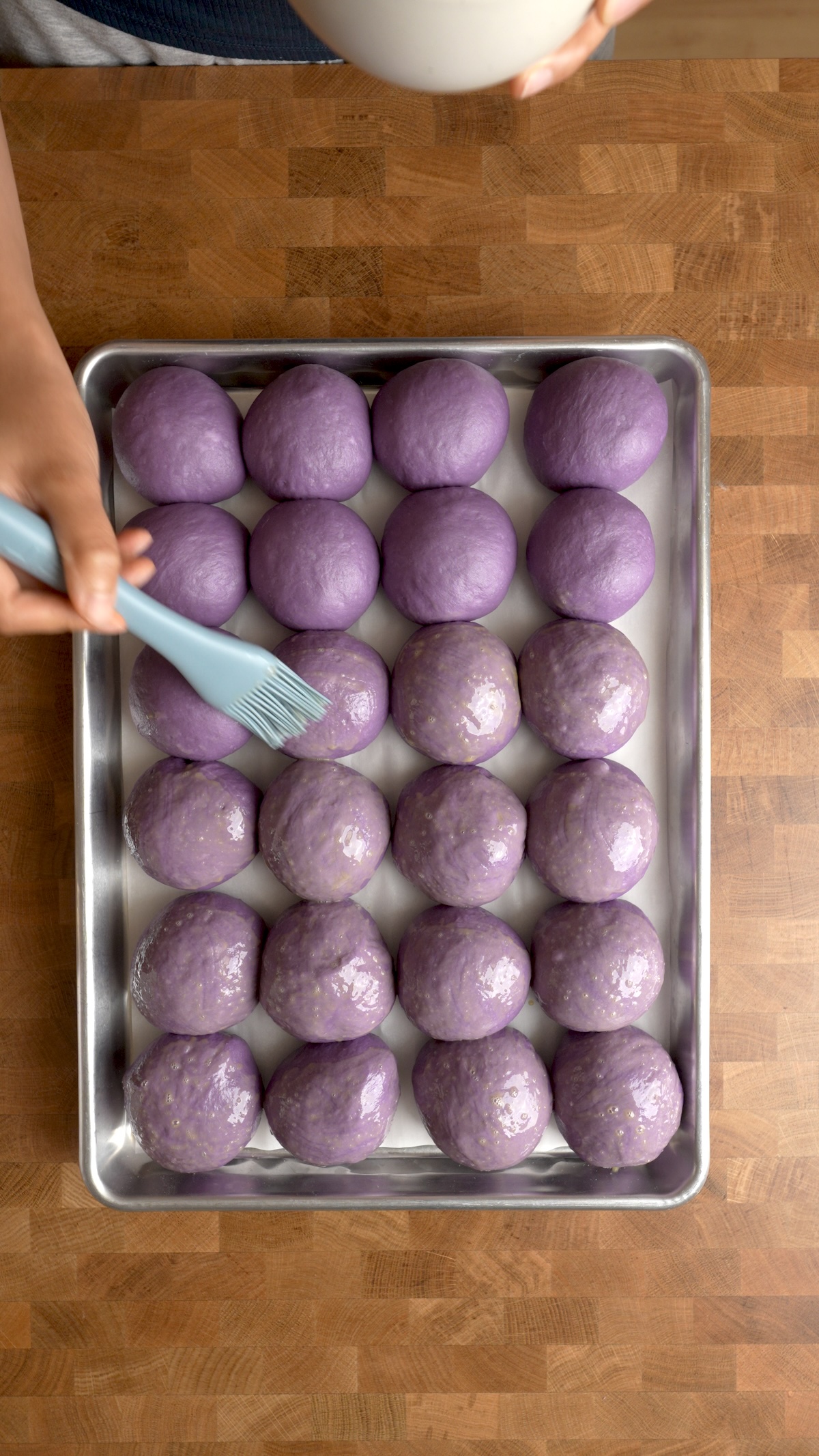 Ube Coconut "Hawaiian Rolls" - Jeanelleats Food and Travel Blog