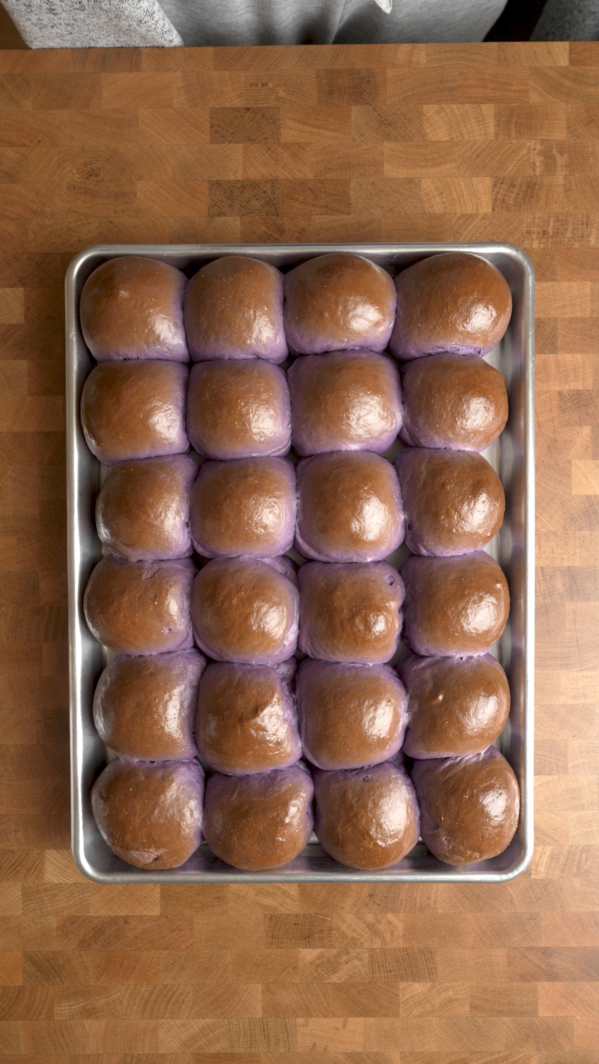 Ube Coconut "Hawaiian Rolls" - Jeanelleats Food and Travel Blog